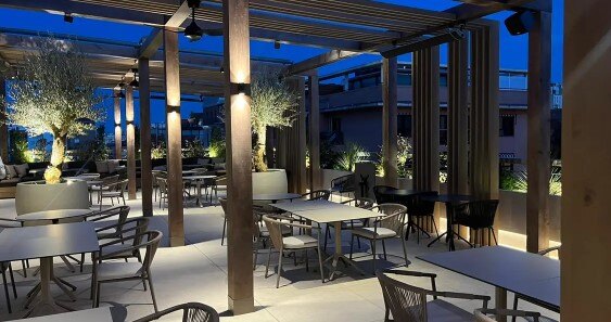 Discover Valencia's top cocktail bars with this helpful guide.